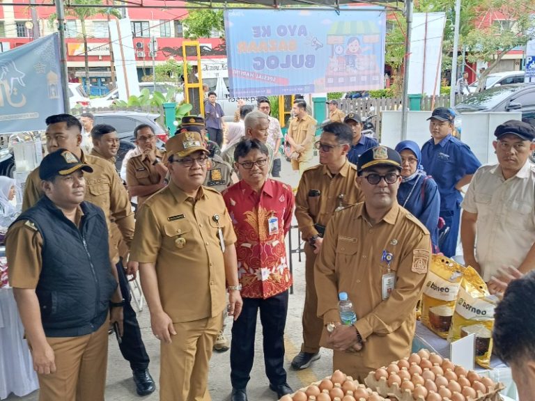 Kunjungi Pasar Murah, Bagus Susetyo Apresiasi Upaya Stabilkan Harga ...
